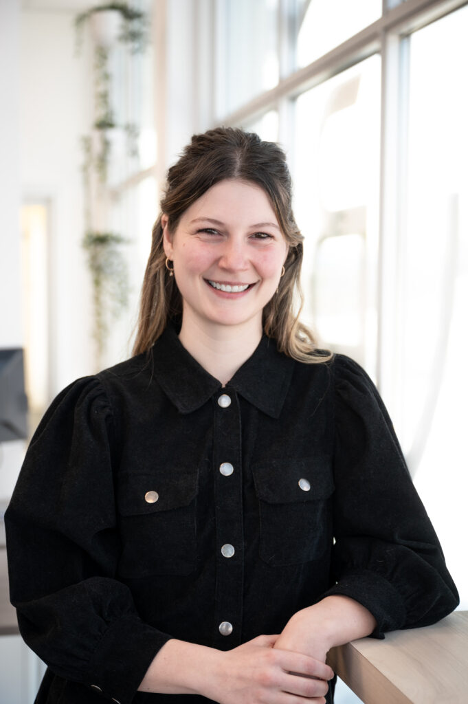 Jémily Plante | LEBLEU Communication humaine